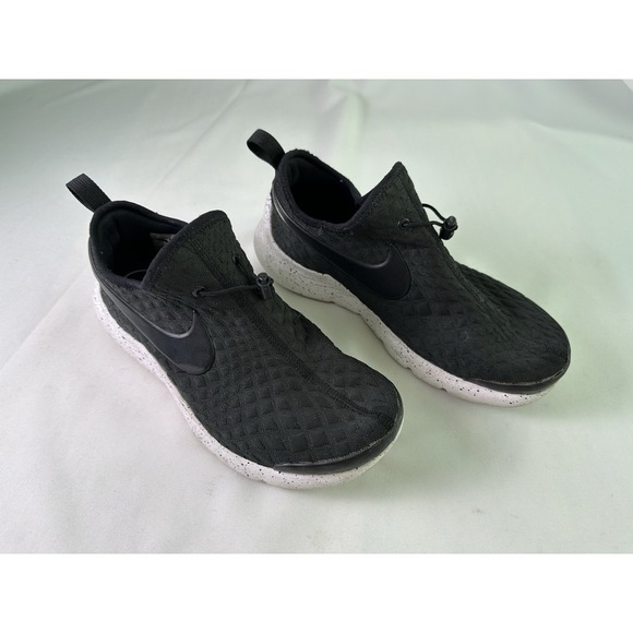 Nike | Shoes | Nike Aptare Speckled Sneaker Black White Slip On Shoes ...